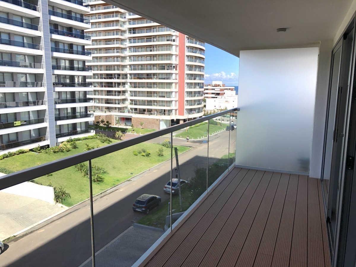 Apartamento en venta en Edificio Chronos de Punta del Este, a pasos del mar. - Ref:2800 - Blue Prop